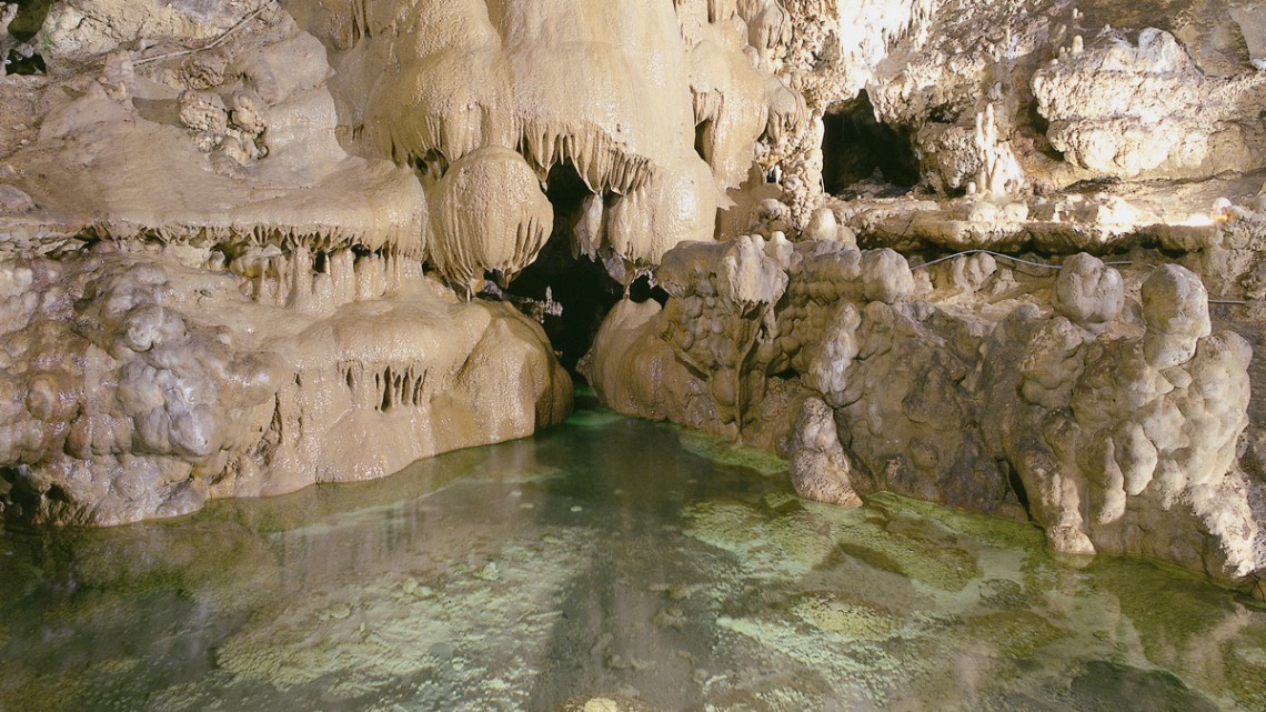 A caccia di fresco tra le grotte in Italia - LifeGate