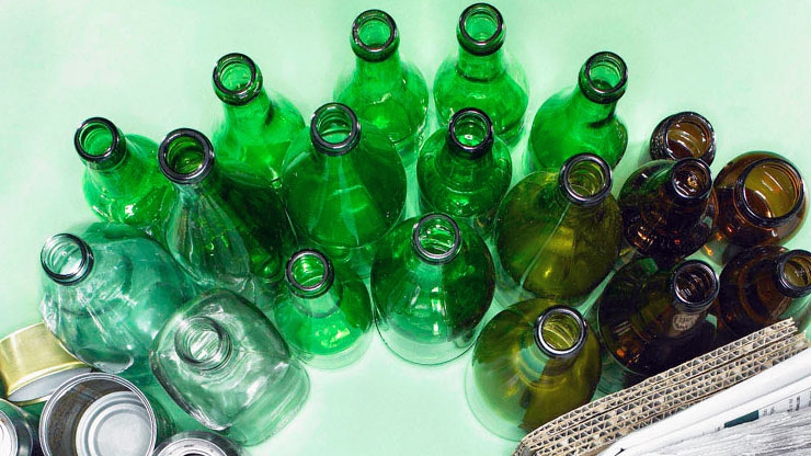5 cose che non si sanno bene sul riciclo del vetro - LifeGate