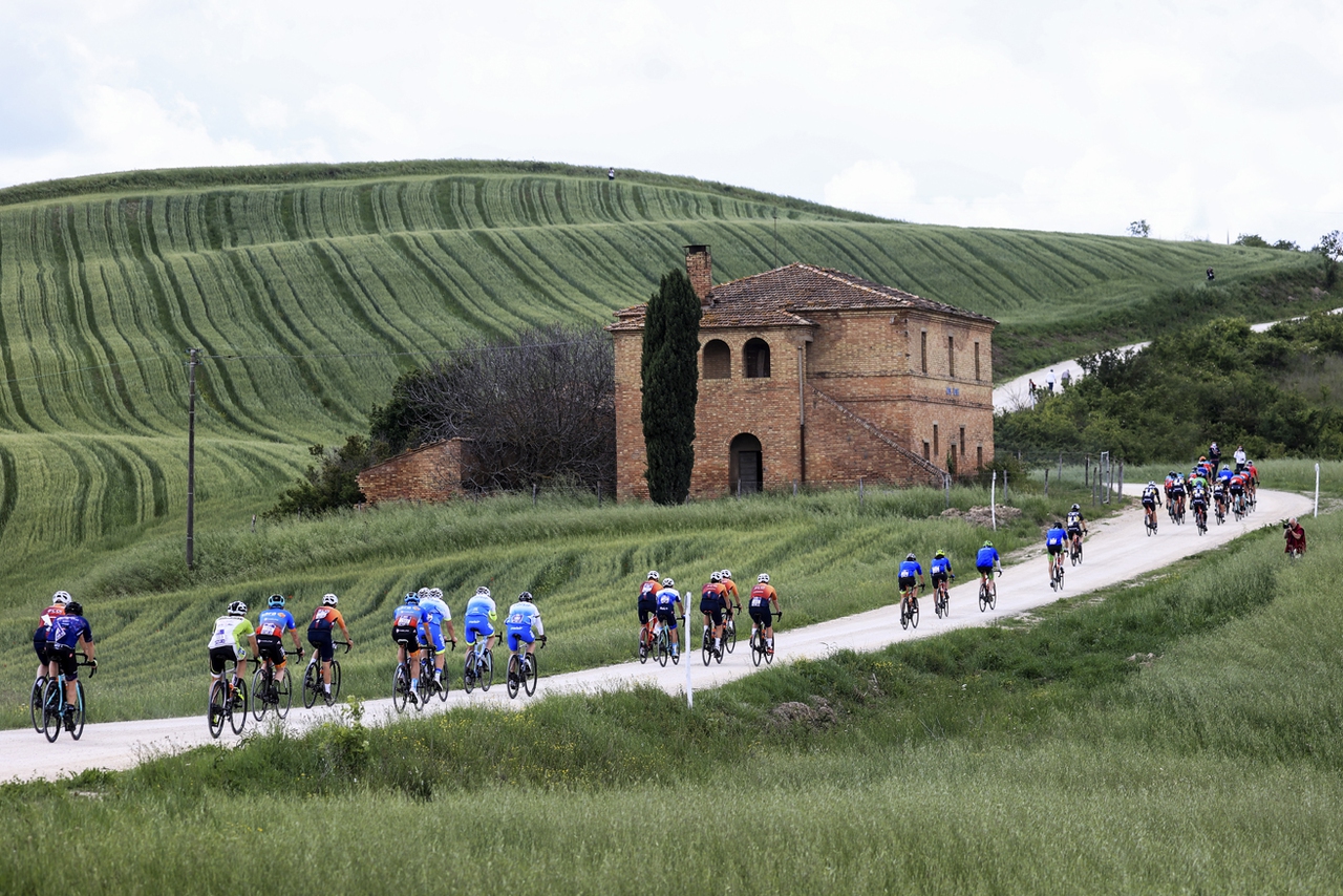 Giro-E, con il Giro d'Italia per promuovere e-bike e mobilità ...