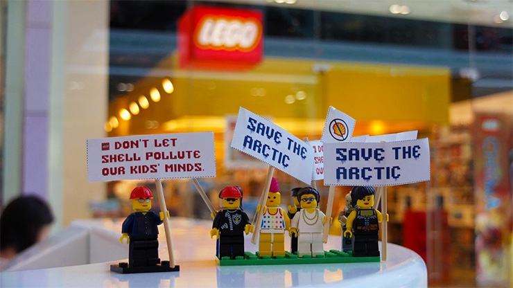 Lego sospende la collaborazione con Shell - LifeGate