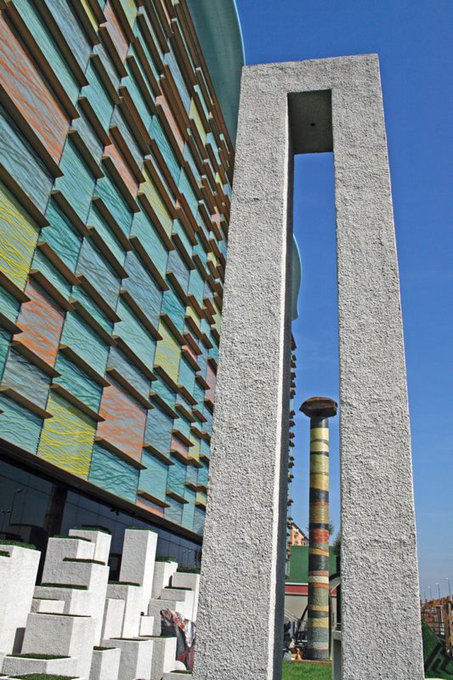 La sede Guna di via Palmanova 69 a Milano - LifeGate