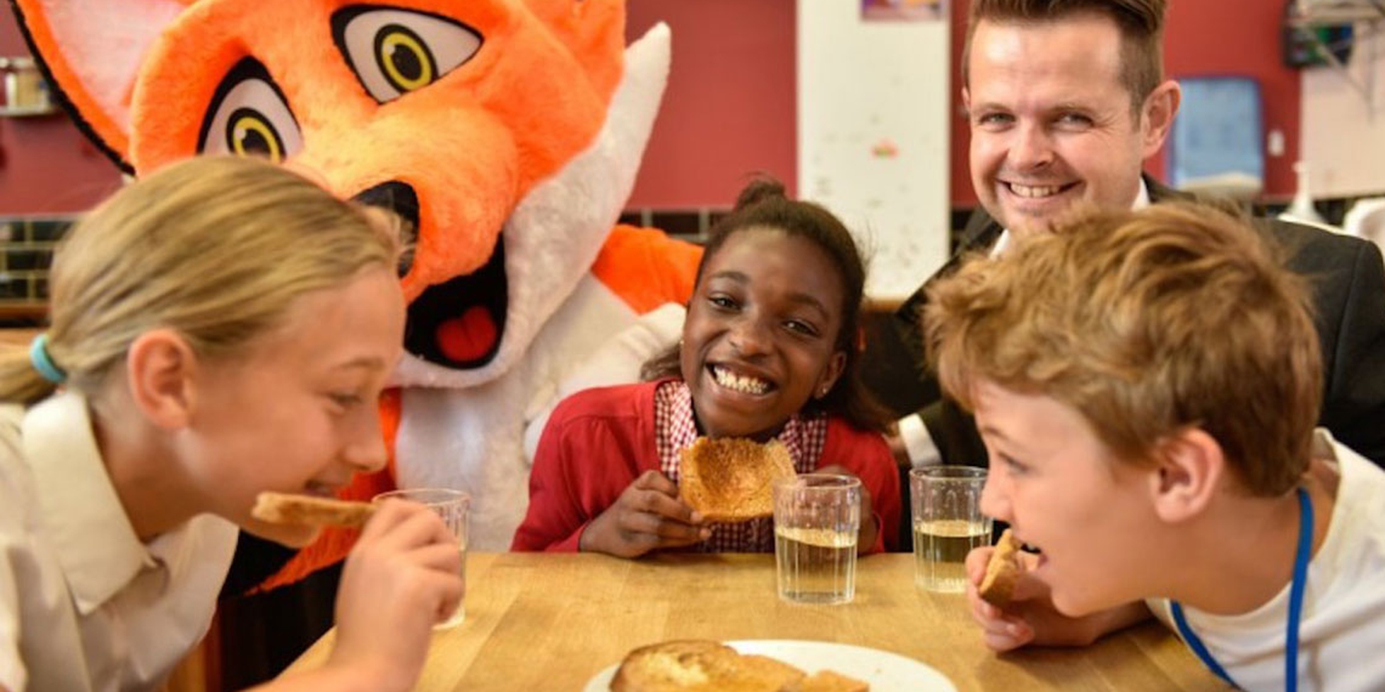 The Real Junk Food Project, from wasted food to tasty meals on a pay as ...