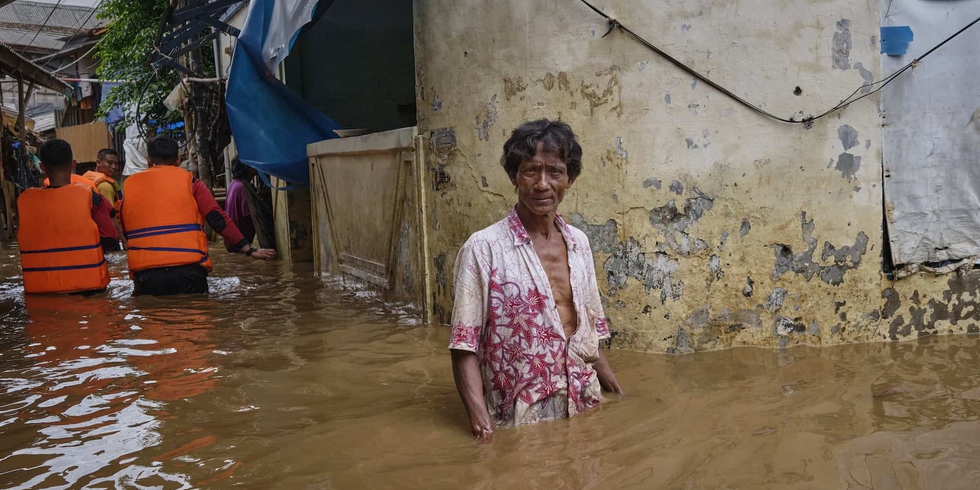 Jakarta, the city that is sinking, is the world's largest megacity ...