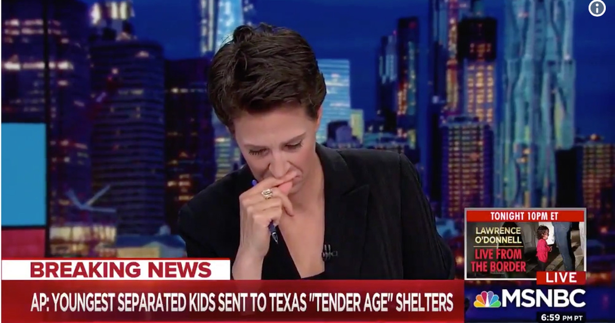 Il video della giornalista Rachel Maddow che si commuove leggendo la ...