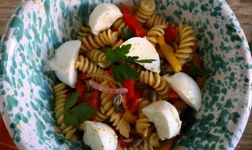 Trecce pasta in roast peppers sauce - LifeGate