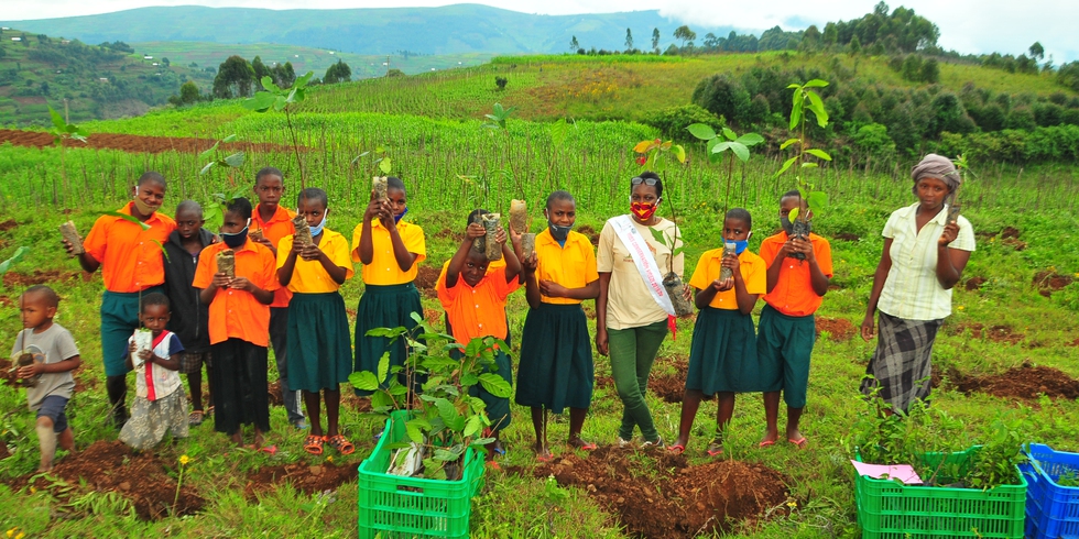 Climate activist Mourine Asiimwe is fighting to reforest Uganda - LifeGate