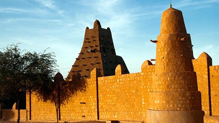 The restoration of Timbuktu's mausoleums turns a page in Mali’s history ...