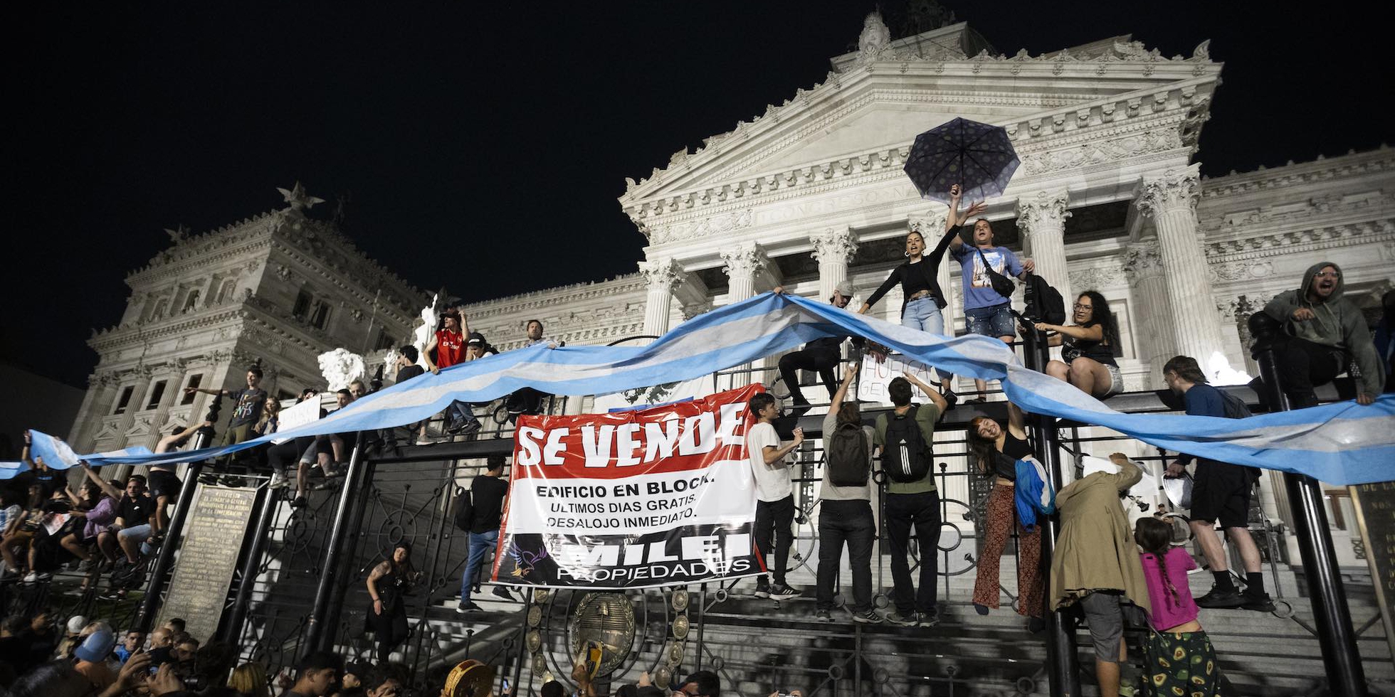 Il piano di Milei per privatizzare l'Argentina scatena le proteste di ...