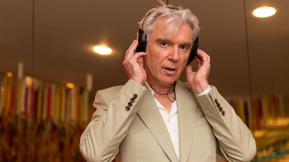 David Byrne chiede scusa alle donne - LifeGate