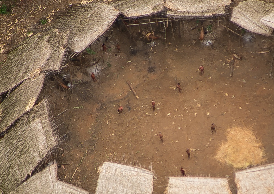 The incredible new photos of an uncontacted Amazon tribe threatened by ...