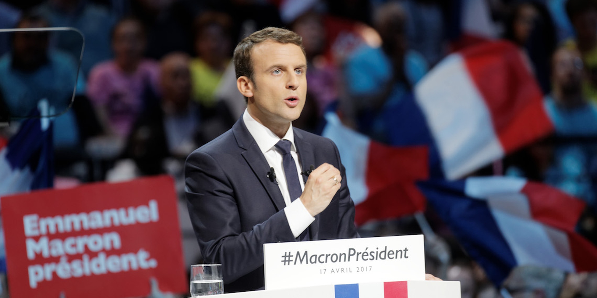 Who is Emmanuel Macron, the winner of the first round of French elections