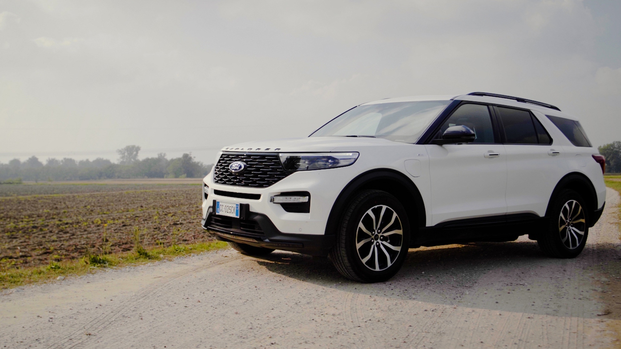 Ford Explorer. Il video, la prova e tutti i dettagli del suv americano ...