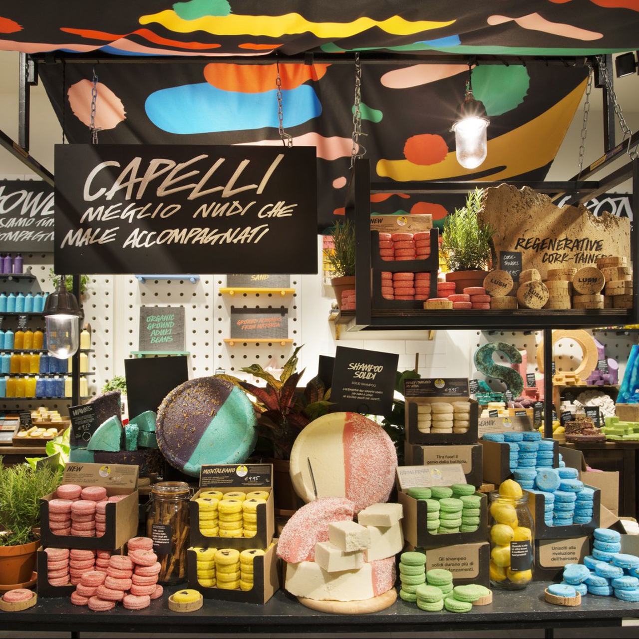 Lush apre a Milano il suo primo negozio libero dalla plastica