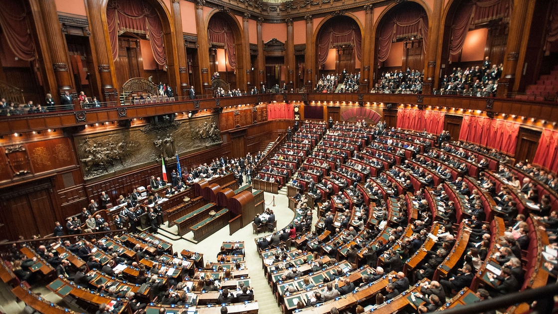 Elezioni, cosa può accadere se una coalizione otterrà i due terzi dei seggi