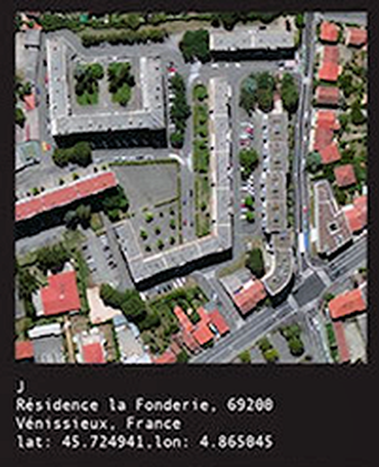 Aerial Bold, quando gli edifici diventano font per leggere la Terra ...