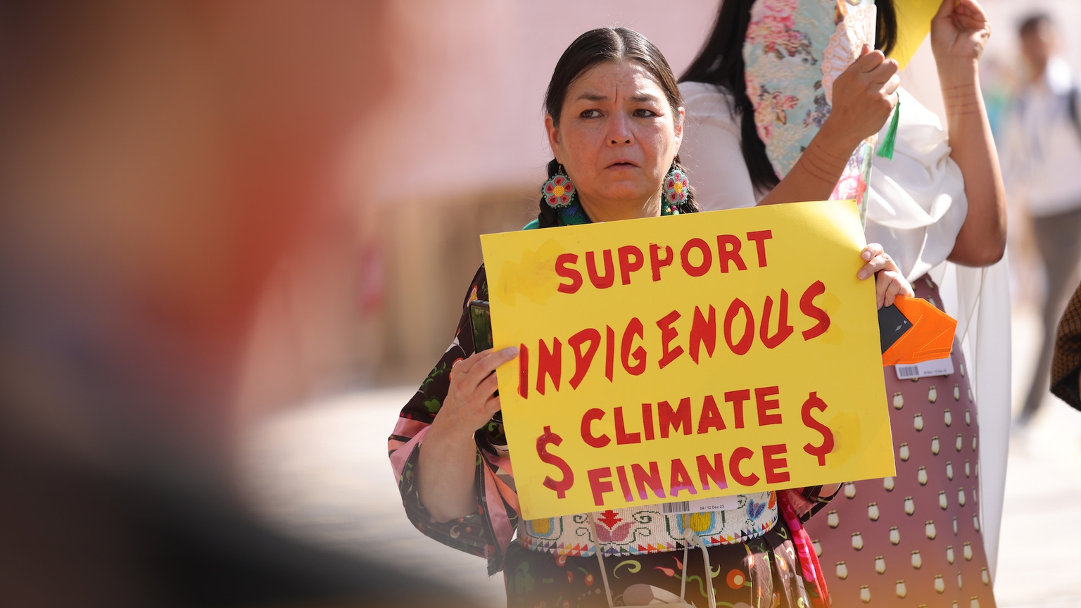 Cop28, come il mercato delle compensazioni di CO2 minaccia i popoli indigeni - LifeGate