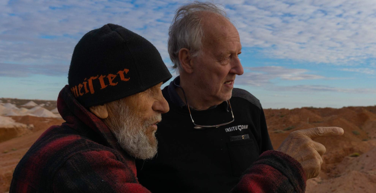 Nomad, in cammino con Bruce Chatwin, una clip esclusiva del ...