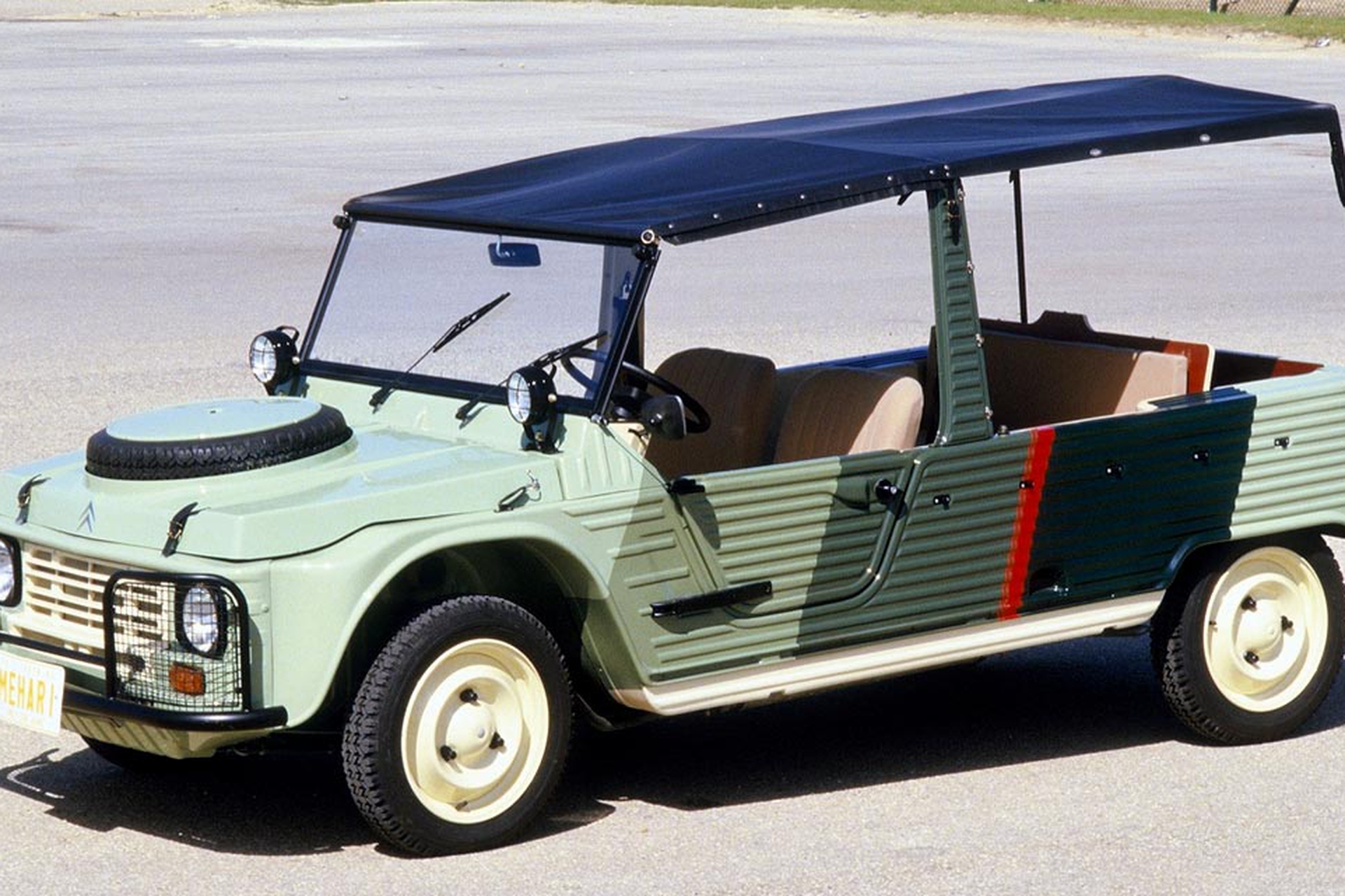 Nostalgia Mehari, sarà elettrica. Ecco com’era quella originale - LifeGate