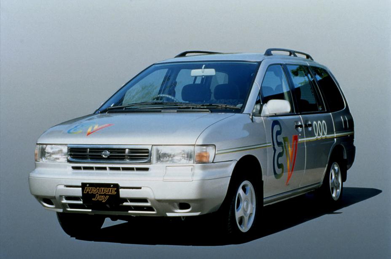 La storia di Nissan attraverso i modelli elettrici più iconici, si ...