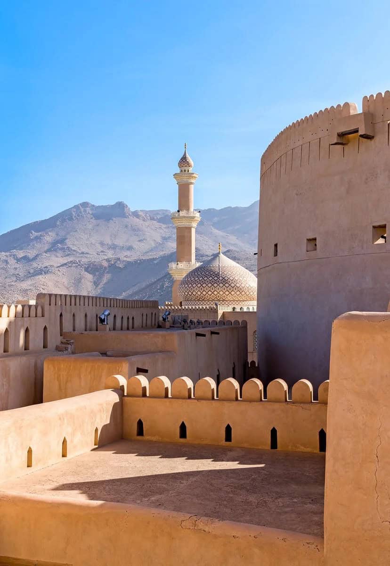 Oman, viaggio insolito nella terra del sultano - LifeGate
