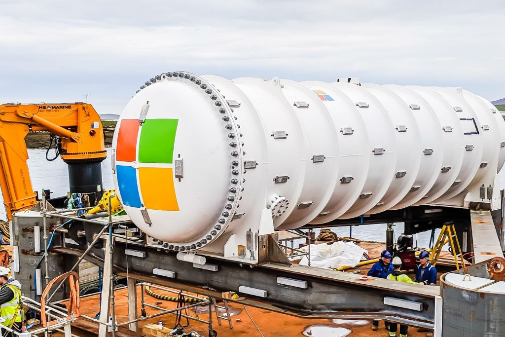 Microsoft pensa a data center sottomarini e alimentati a energia ...