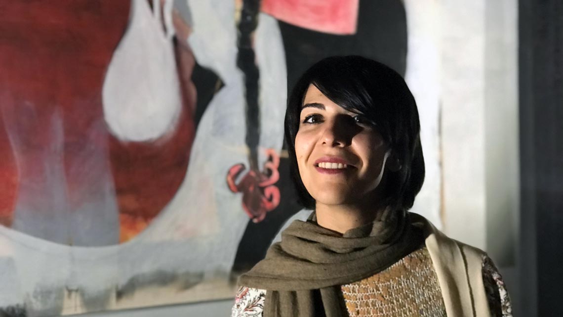 Dipinge vene di sangue e d’emozione. Sepideh Sarlak e ‘Le istanze del ...