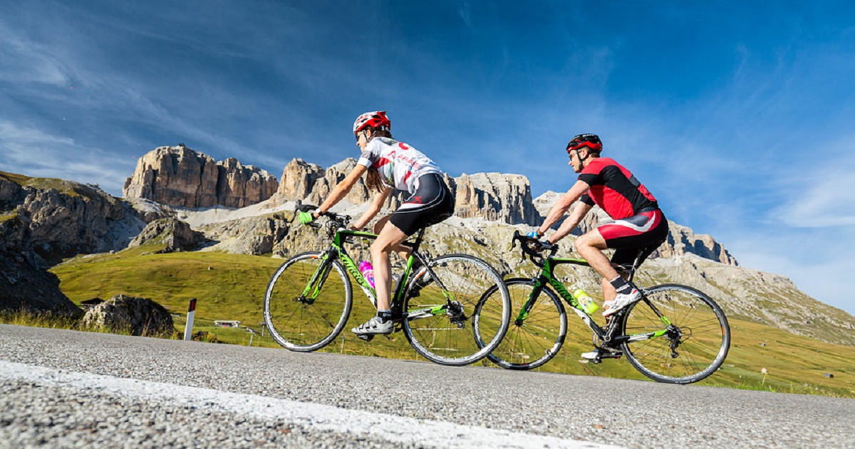 Dolomites bike day, una domenica per attraversare 3 passi di montagna ...