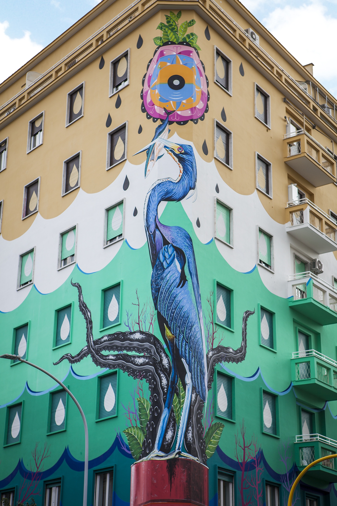 Hunting Pollution, a Roma il murales green di Iena Cruz