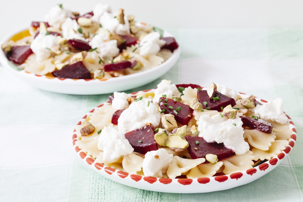 Pasta con barbabietola e ricotta