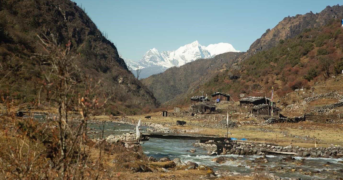 In Nepal gli indigeni Bhote-Lhomi Singsa si battono contro una centrale ...
