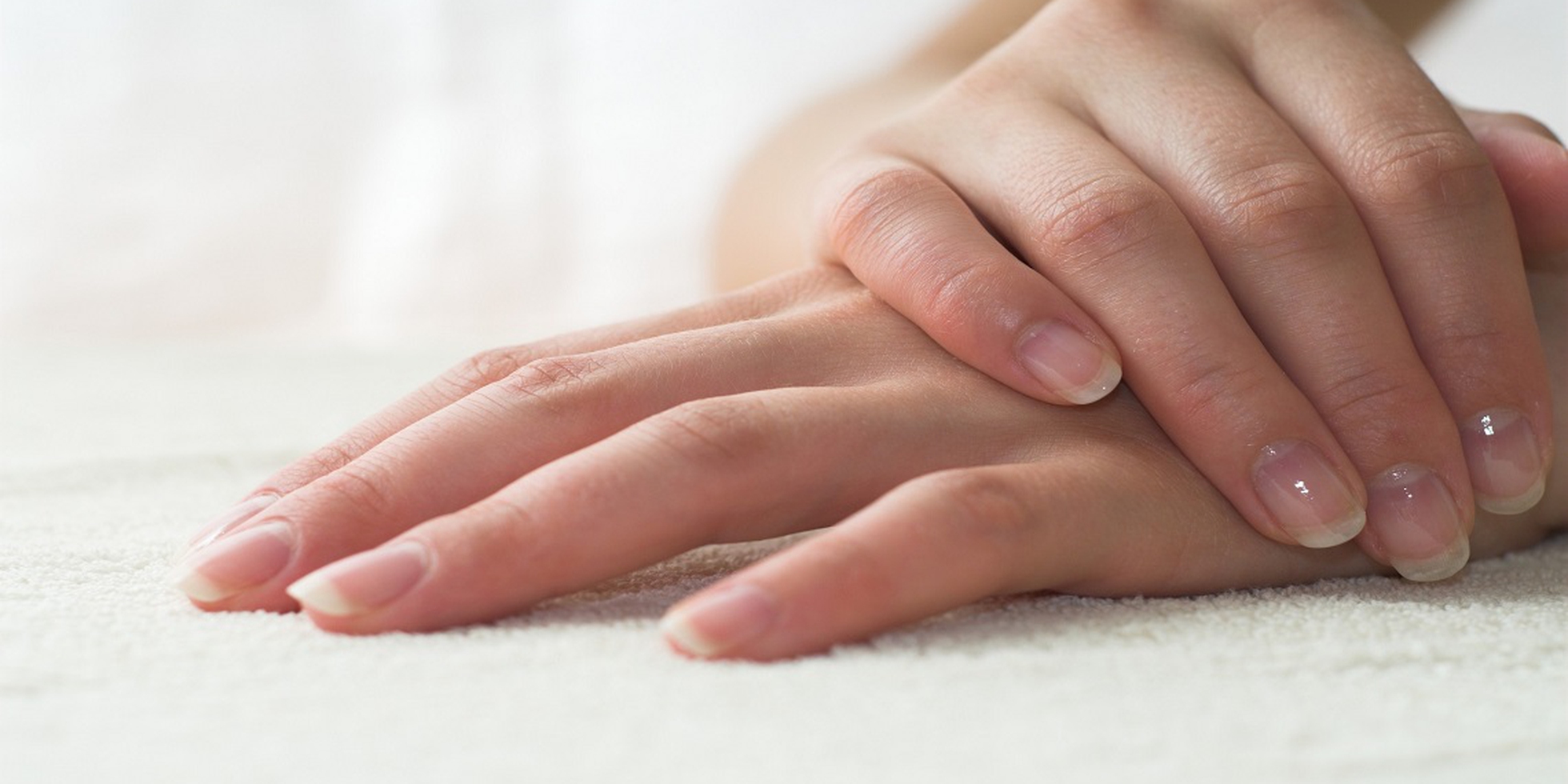 Mani secche e screpolate: i rimedi naturali migliori - LifeGate