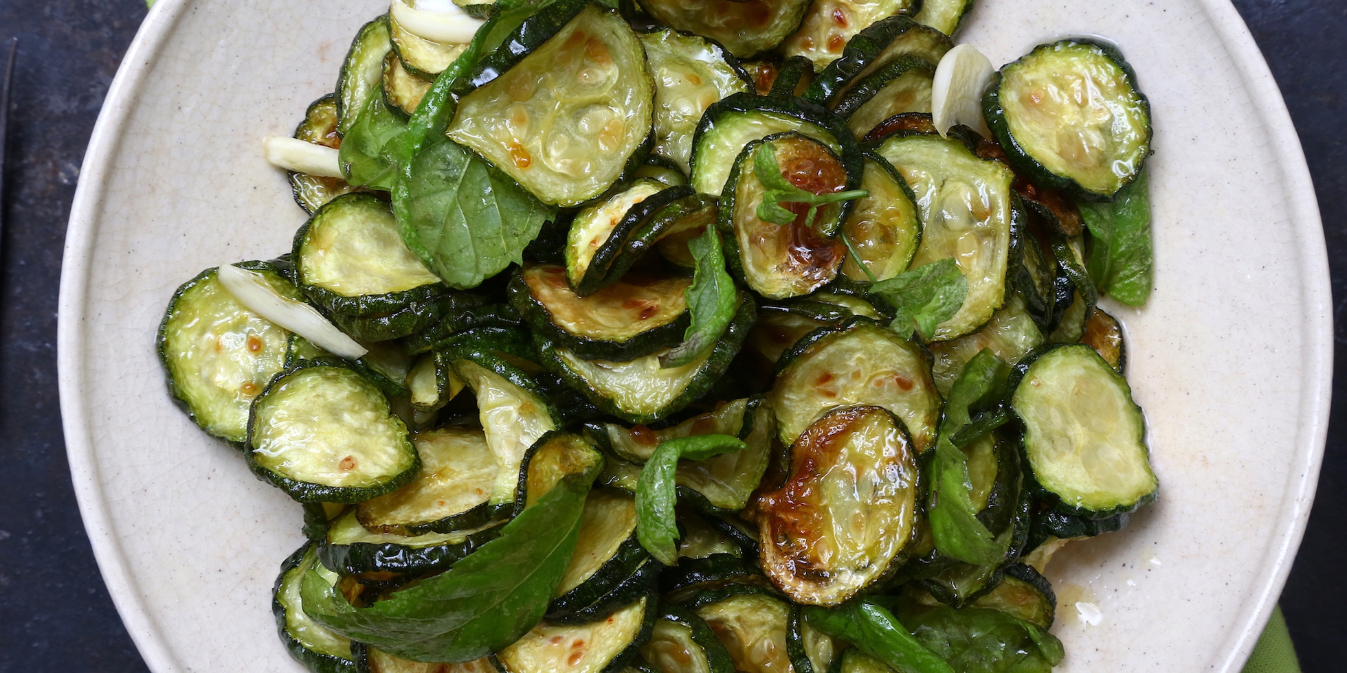Zucchine alla scapece, la ricetta napoletana - LifeGate