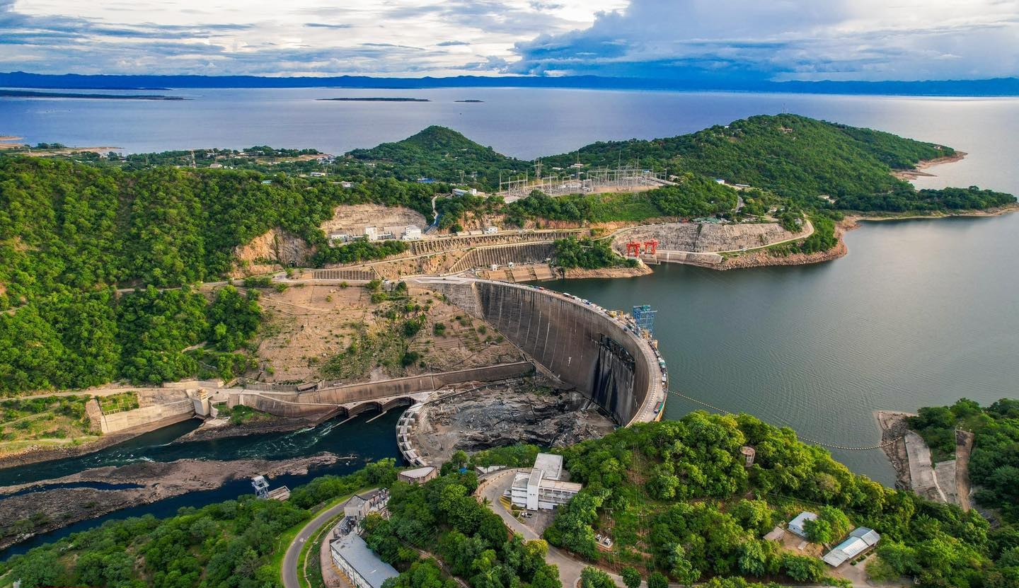 Power crisis looms in Zambia as world's largest man-made dam dries up ...