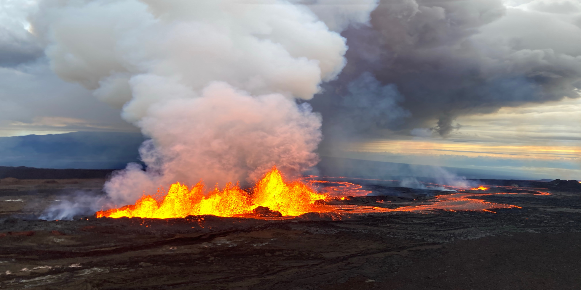 Vulcano A Scudo Mauna Loa In Eruzione