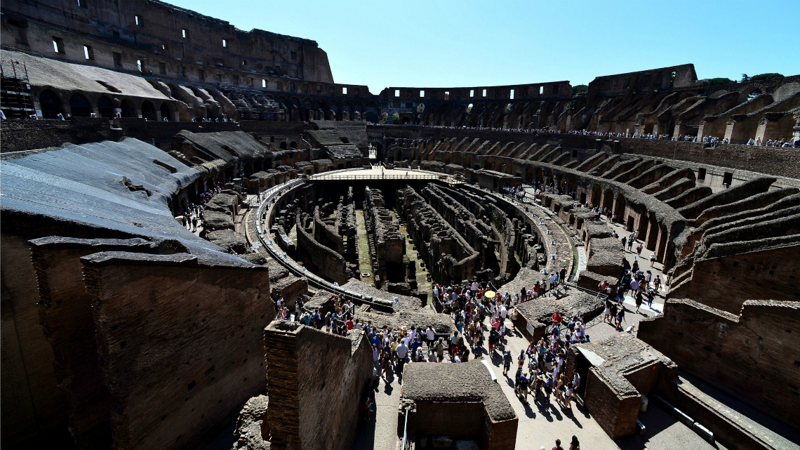 Il Colosseo torna a brillare: completato il restauro firmato dalla Tod ...