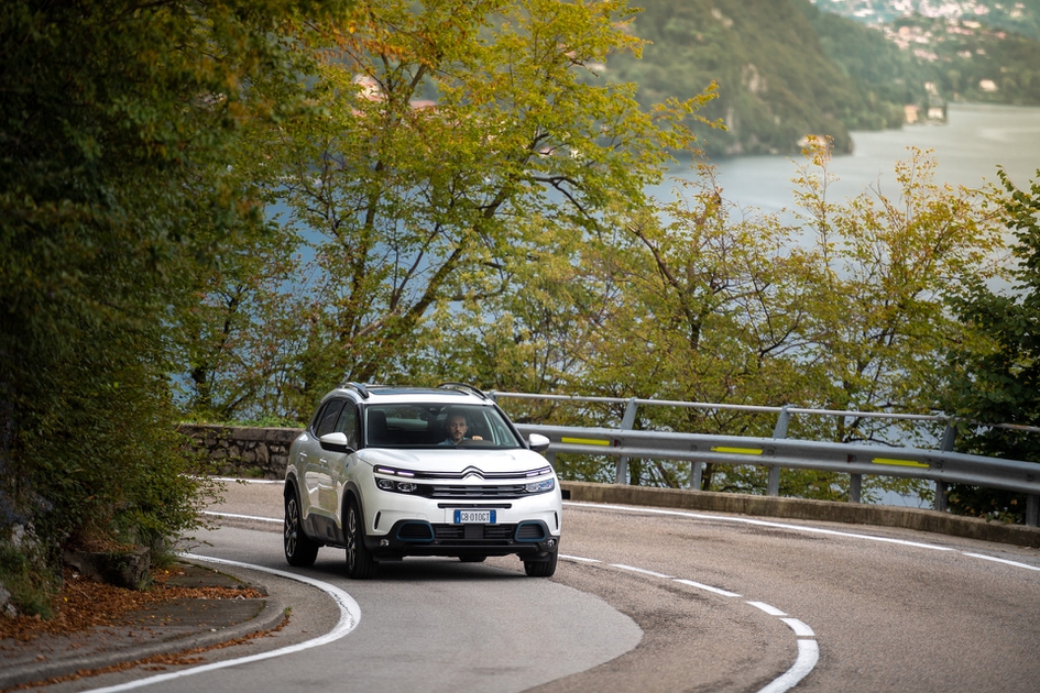 C5 Aircross è la prima ibrida plug-in Citroën. Confortevole, ecologica ...